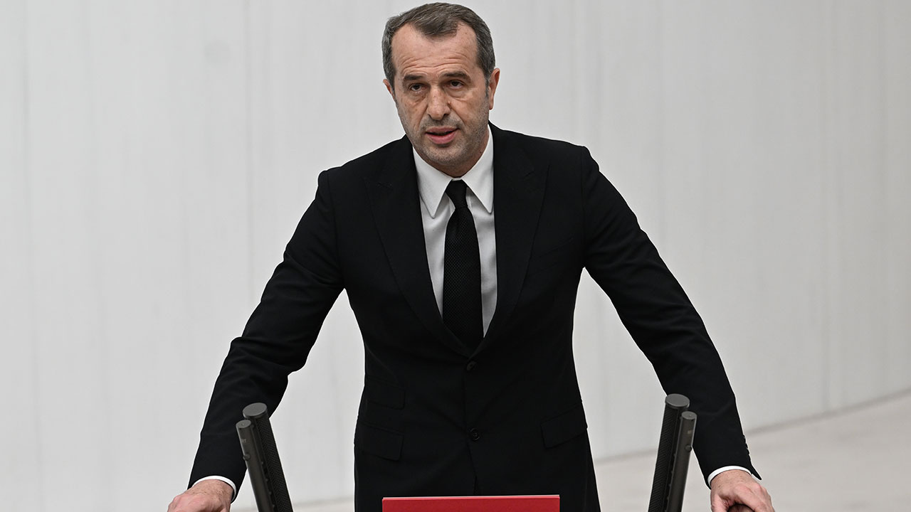 Saffet Sancaklı MHP'den istifa etti - Bengü Türk